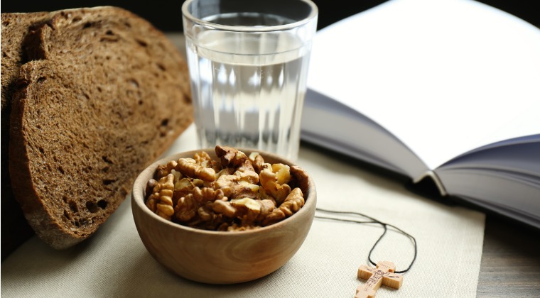 5-Step Guide to Fasting and Praying With Intention